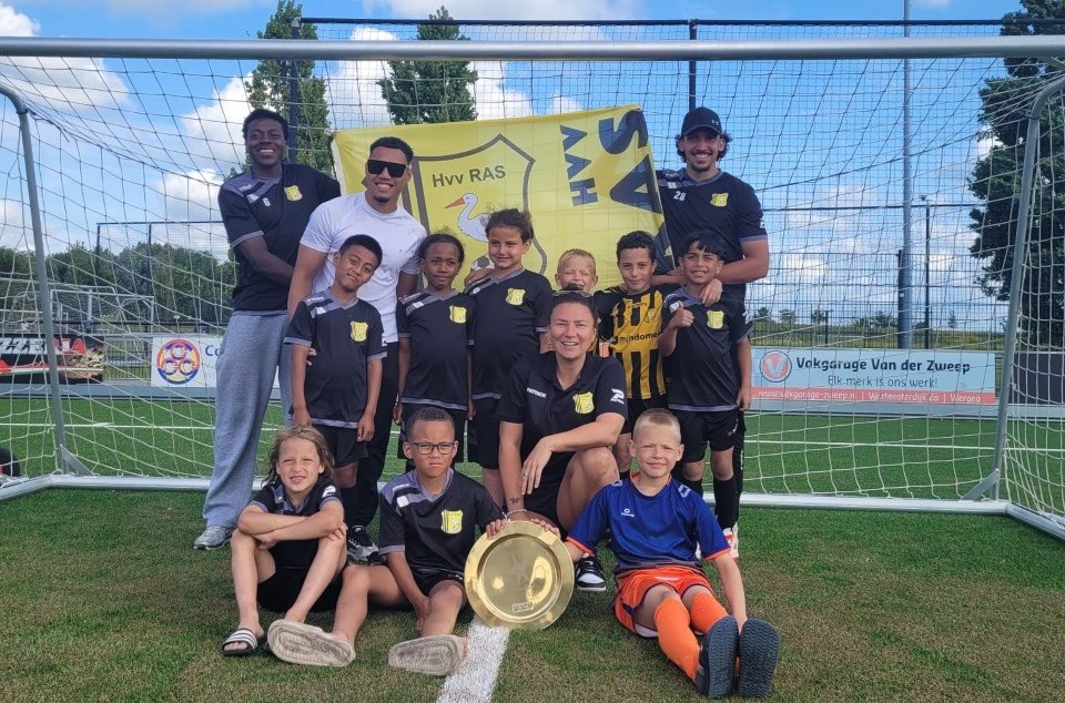 Een dag om nooit te vergeten: JO8-1 Nederlands Kampioen! - Hvv RAS