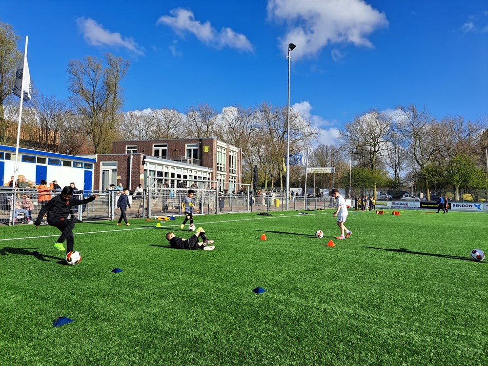 Gezamenlijke trainingen onderbouw groot succes - Hvv RAS