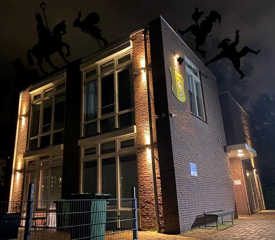 Geheimzinnigheid op het dak van RAS...... - Hvv RAS