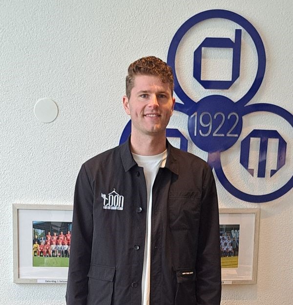 Trainers wisselen van team de ZAT 1 en ZON 1 selectie - R.K.V.V. DEM