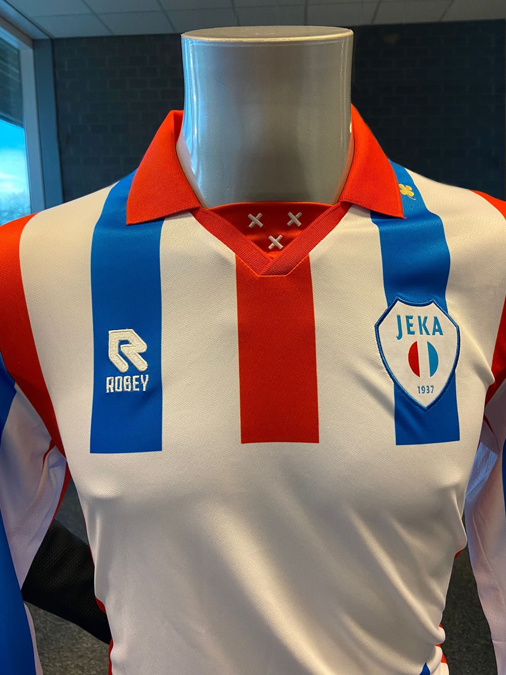 JEKA in nieuw tenue van Robey! - r.k.v.v. JEKA - voetbalvereniging in Breda