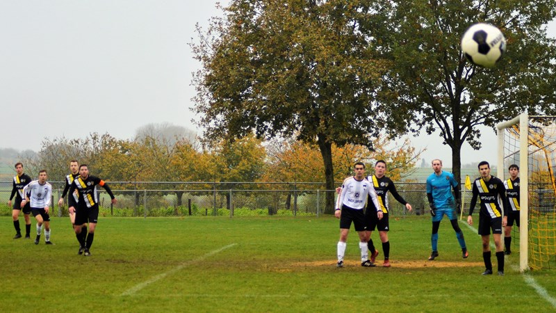 WDZ 2 DRAAGT 8E! OVERWINNING OP RIJ OP AAN TROUWE SUPPORTERS - WDZite