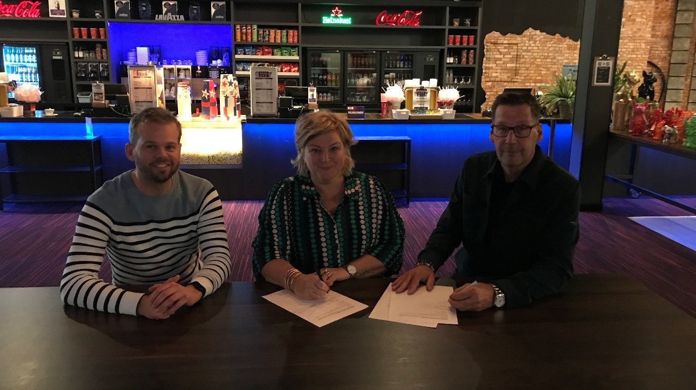 De Bios Drachten en vv Renado ondertekenen sponsorovereenkomst - Renado