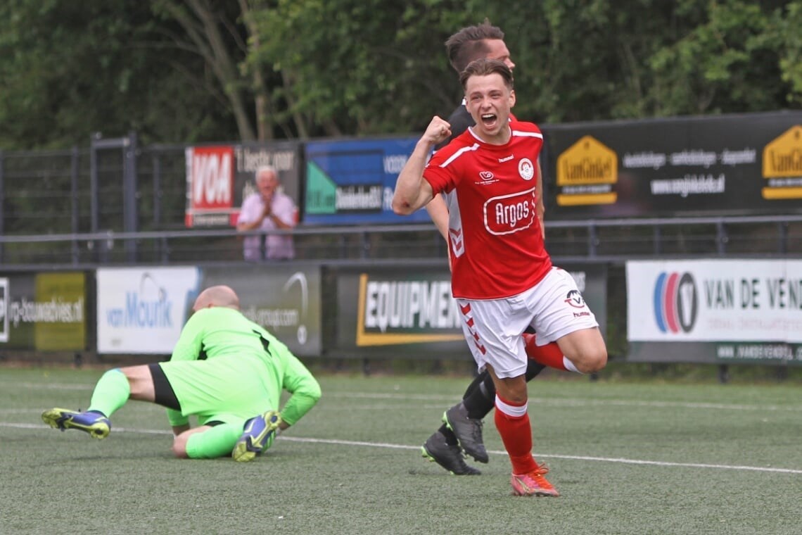 Renswoude met prachtige goals naar tweede nacompetitieronde - v.v ...