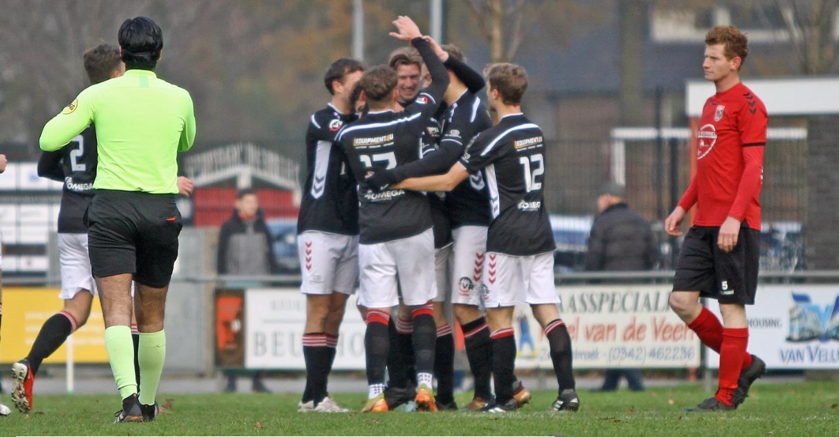 Renswoude de sterkste in topper - v.v. Renswoude