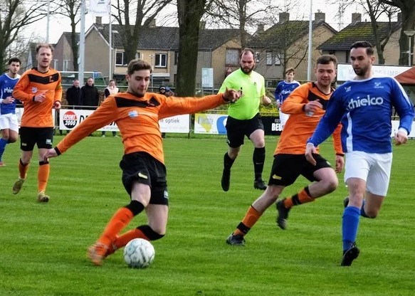 Remise in spannende topper RKSVN – Reuver 1 – 1 - V.V. Reuver