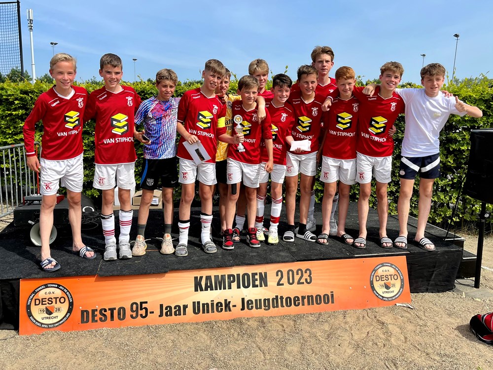 Rhode JO13-1 winnaar toernooien in Rosmalen en Utrecht! - Rhode.nl