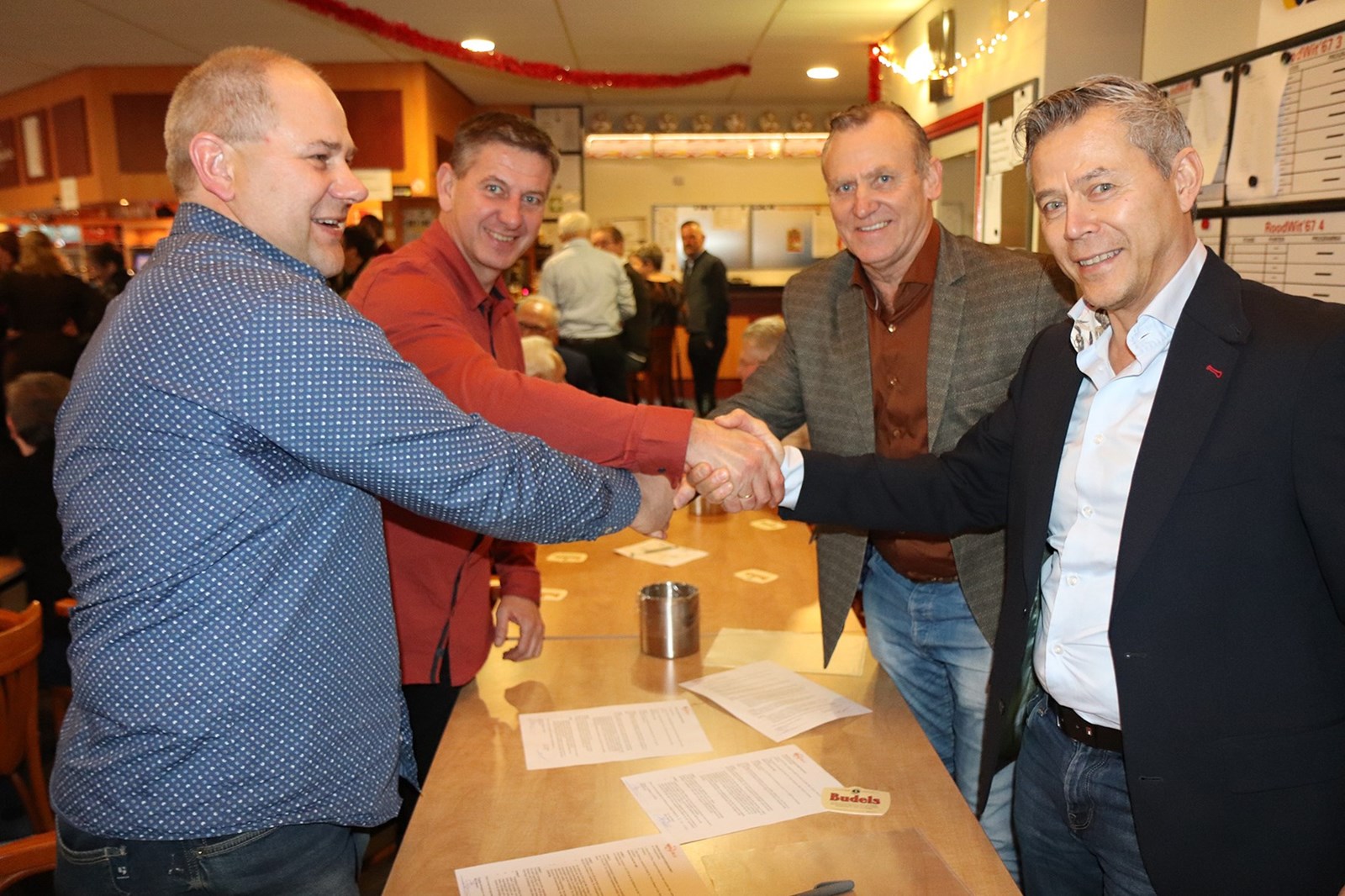 Rood-Wit’67/Plus verlengt contract met trainers Mike Marteau en Marc ...