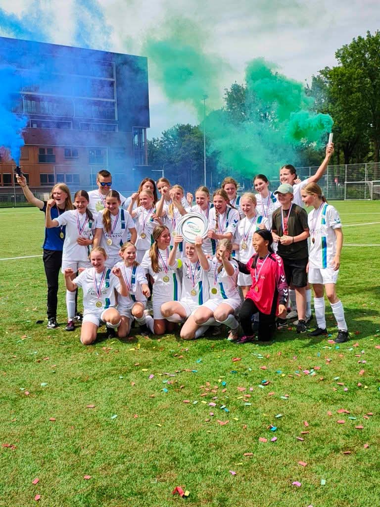 MO15-1 kampioen! - SDC '12