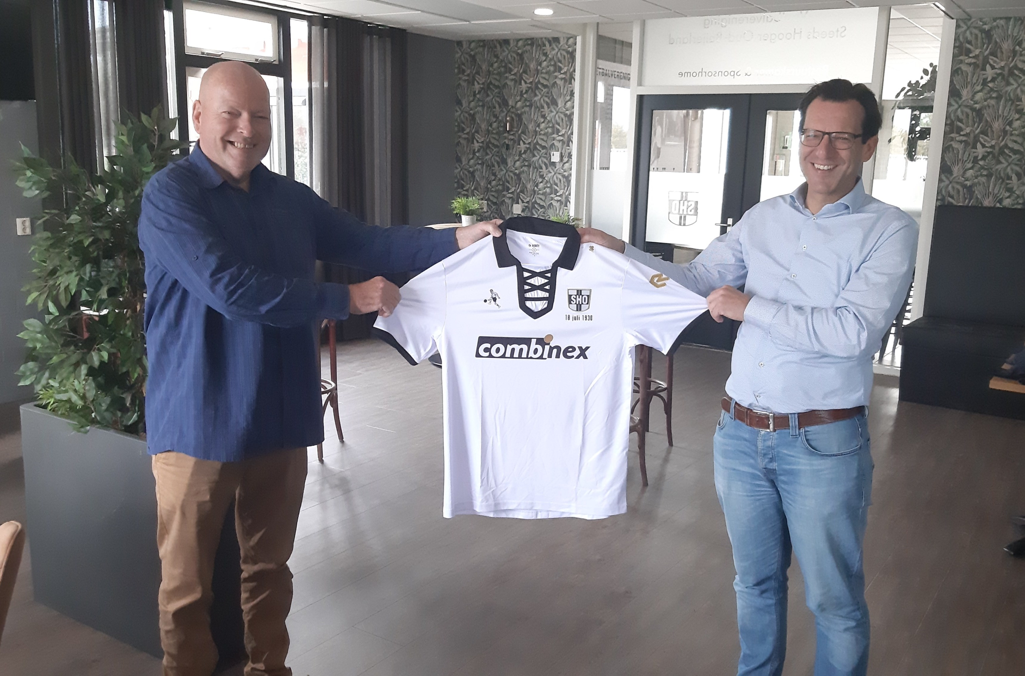 Contract met hoofdsponsor Combinex verlengd - Voetbalvereniging SHO ...