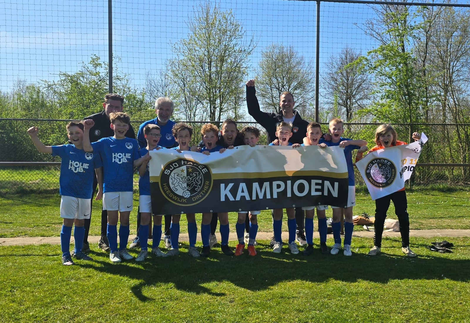 SJO HaDee JO11-1 Ongeslagen Kampioen en Promotie naar de Hoofdklasse! - SJO HaDee