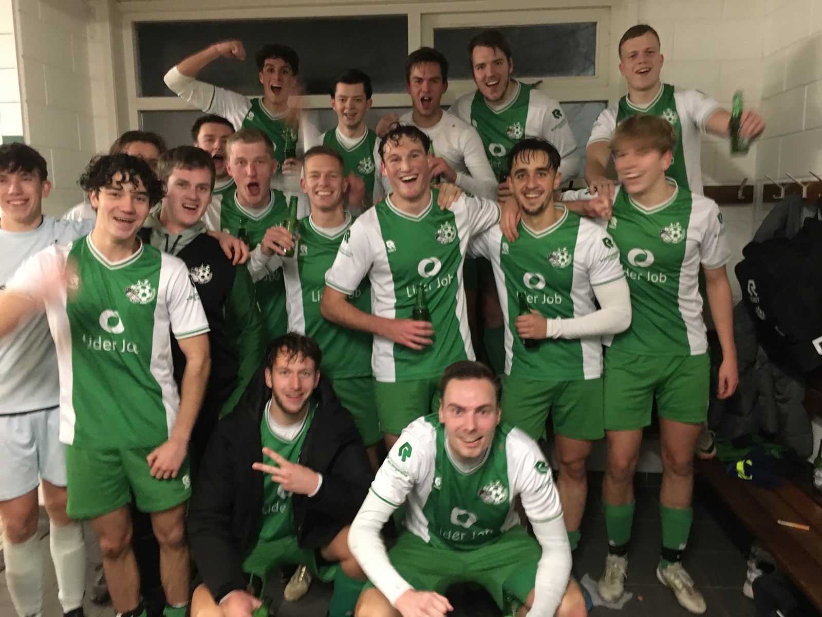 STERK SJZ VERPLETTERT MEEUWENPLAAT: 7-0 - v.v. SJZ