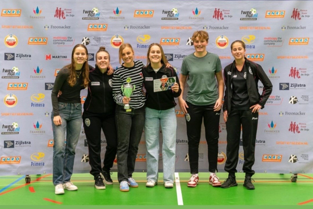 Vrouwen 1 vv St.-Anna prachtige 3e plaats op OFK in Franeker ...