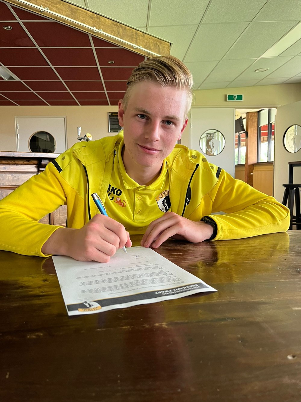 Trainingstijden, trainers, coaches en leiders F-League en JO teams VV ...