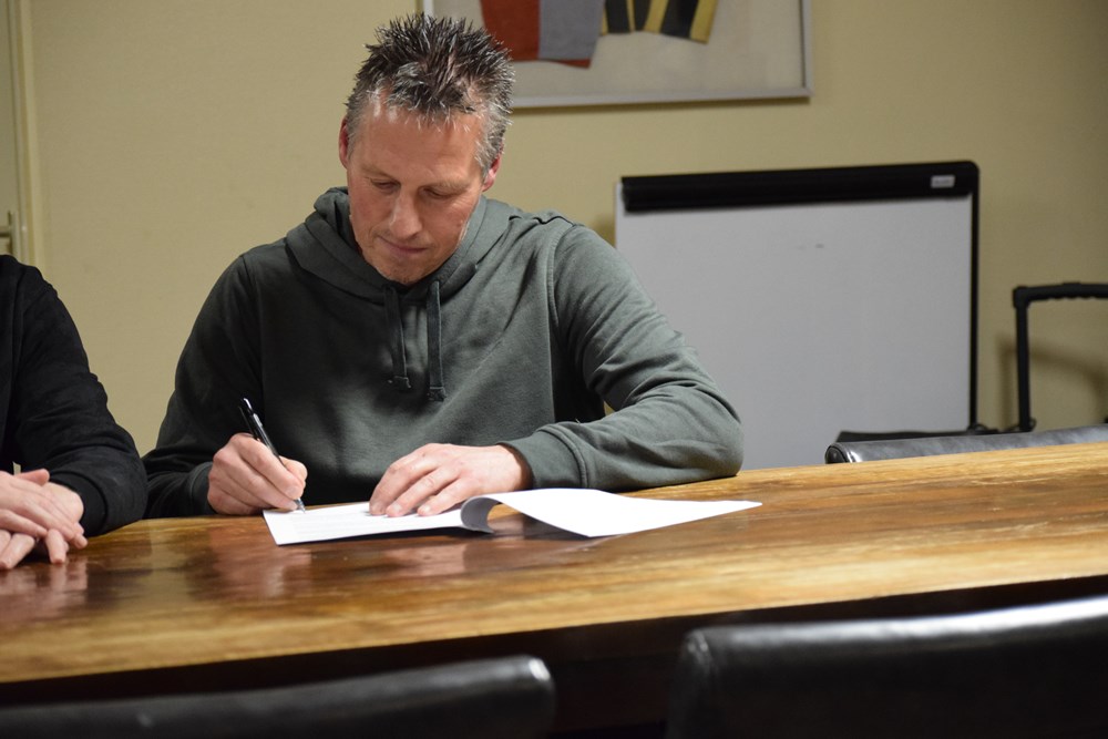 Rietdijk & Semplonius officieel verlengd - VV Sneek Wit Zwart