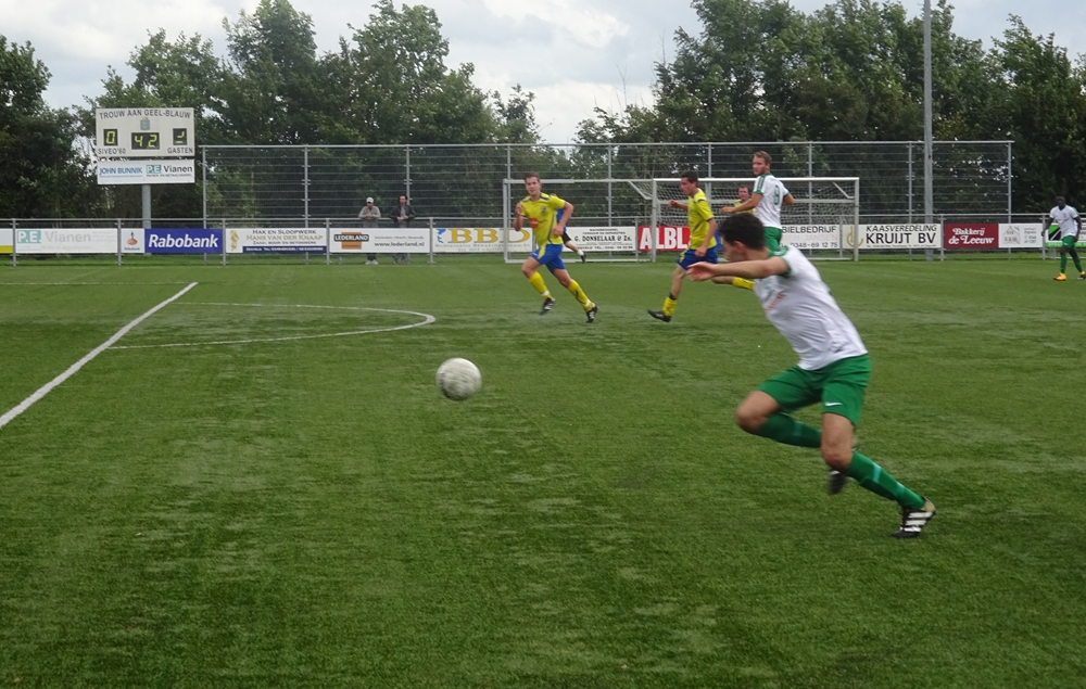 Siveo buigt voor Aarlanderveen: 1-3 - s.v. Siveo '60