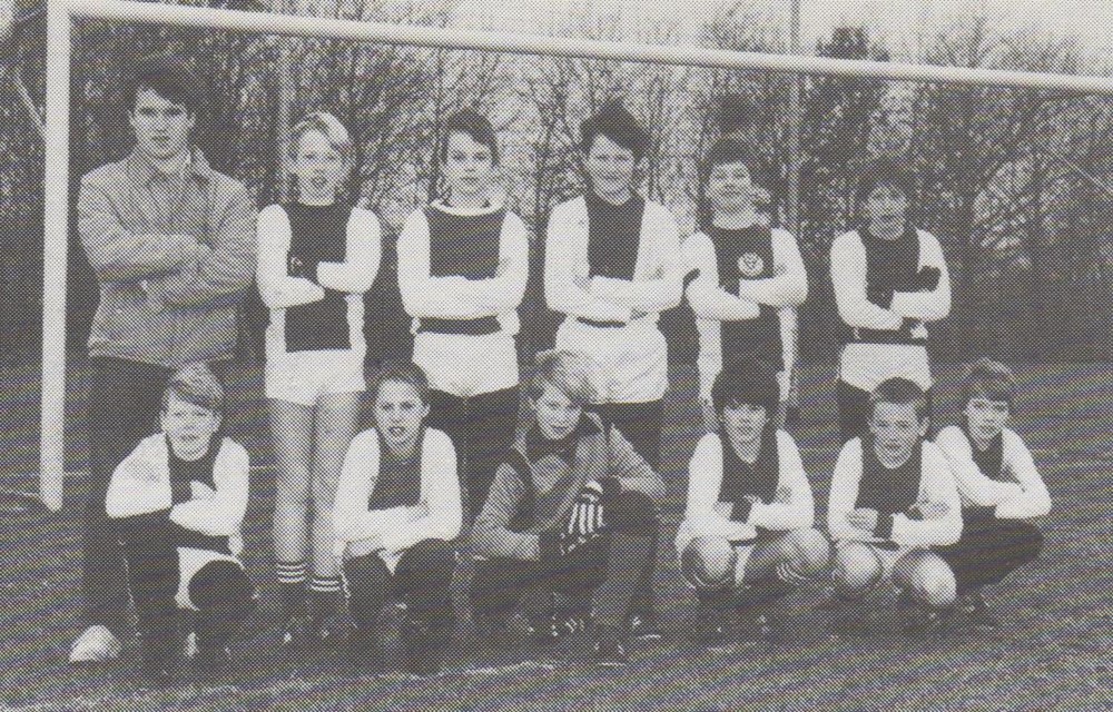 Uit het archief: de jeugdteams van 1983-1984 - SV Someren