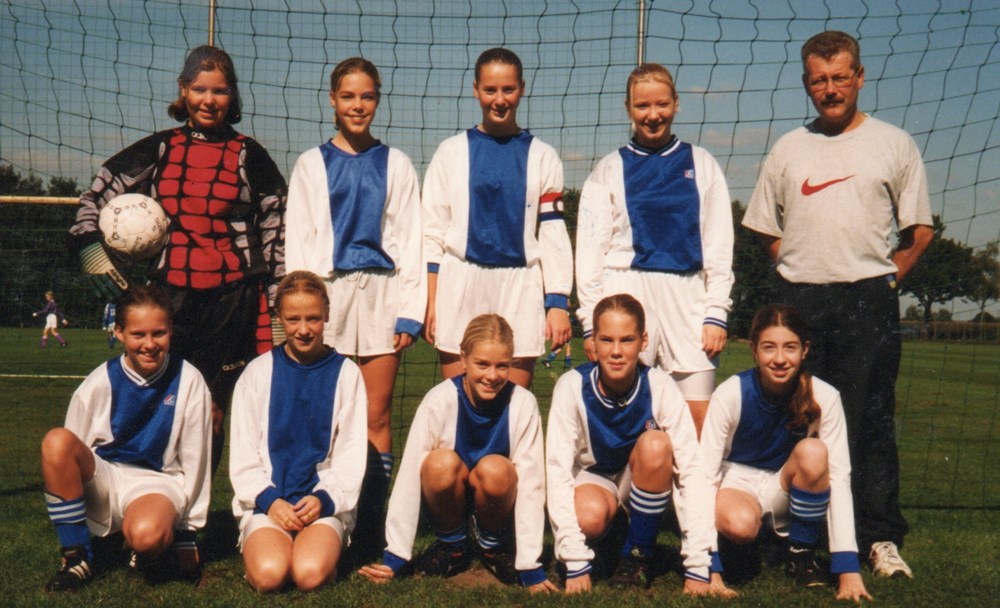 Uit het archief: Meisjesteam en pupillen-teams van het seizoen 1997 ...