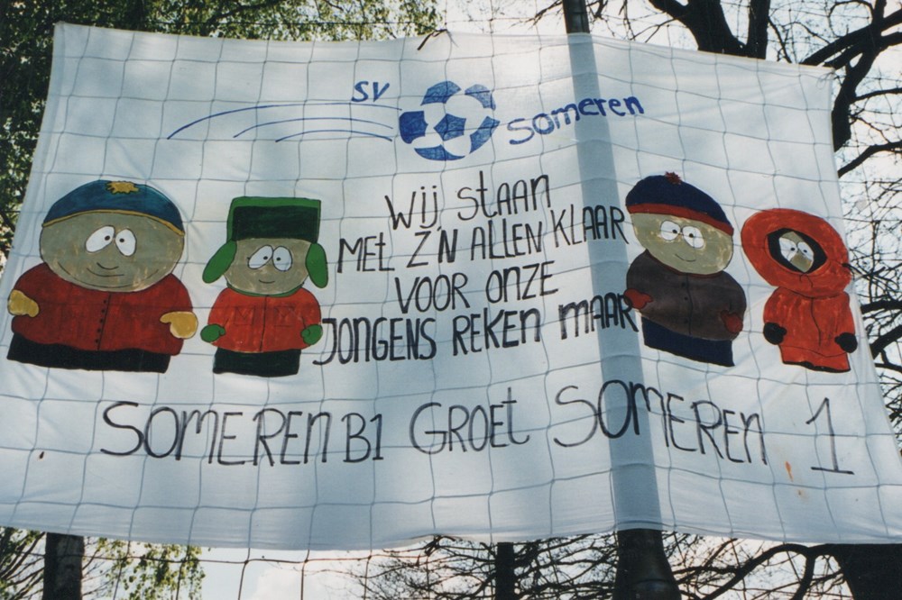 Uit het archief: Historische spandoeken bij SV Someren - SV Someren