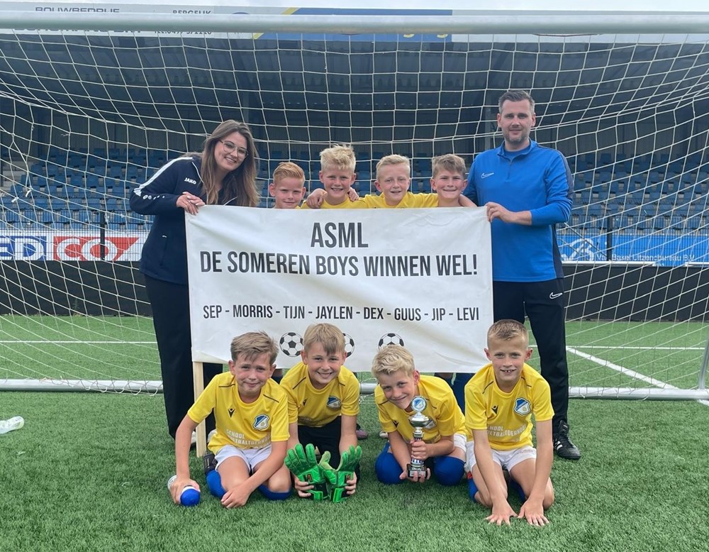 Uit het archief: Historische spandoeken bij SV Someren - SV Someren
