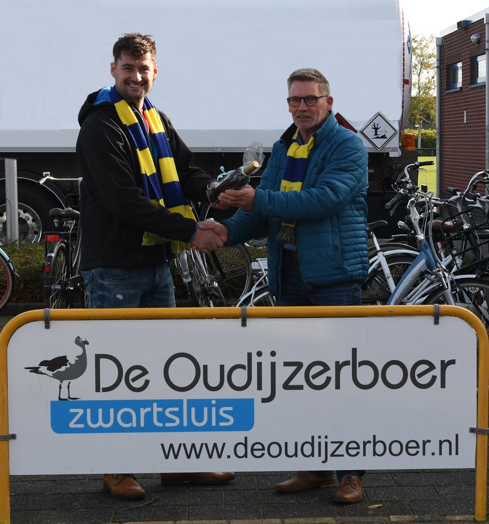 Nieuwe sponsor de Oudijzerboer Zwartsluis. - vv Staphorst