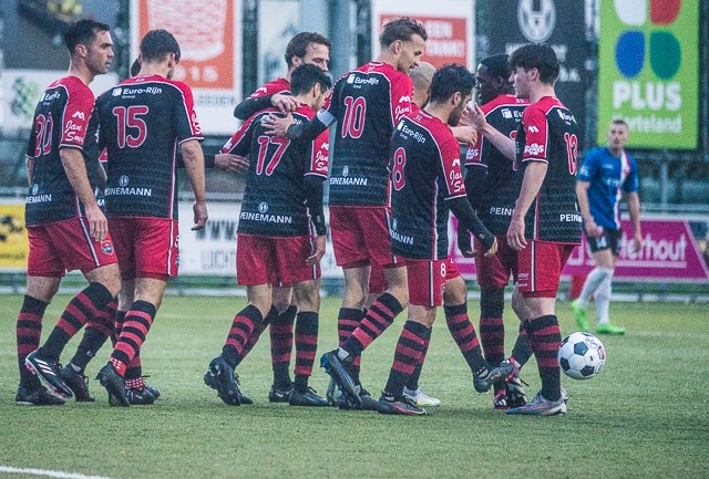 Klinkende overwinning van het collectief - SteDoCo