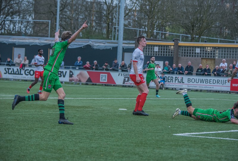 SteDoCo wint in derby van Unitas na comeback - SteDoCo