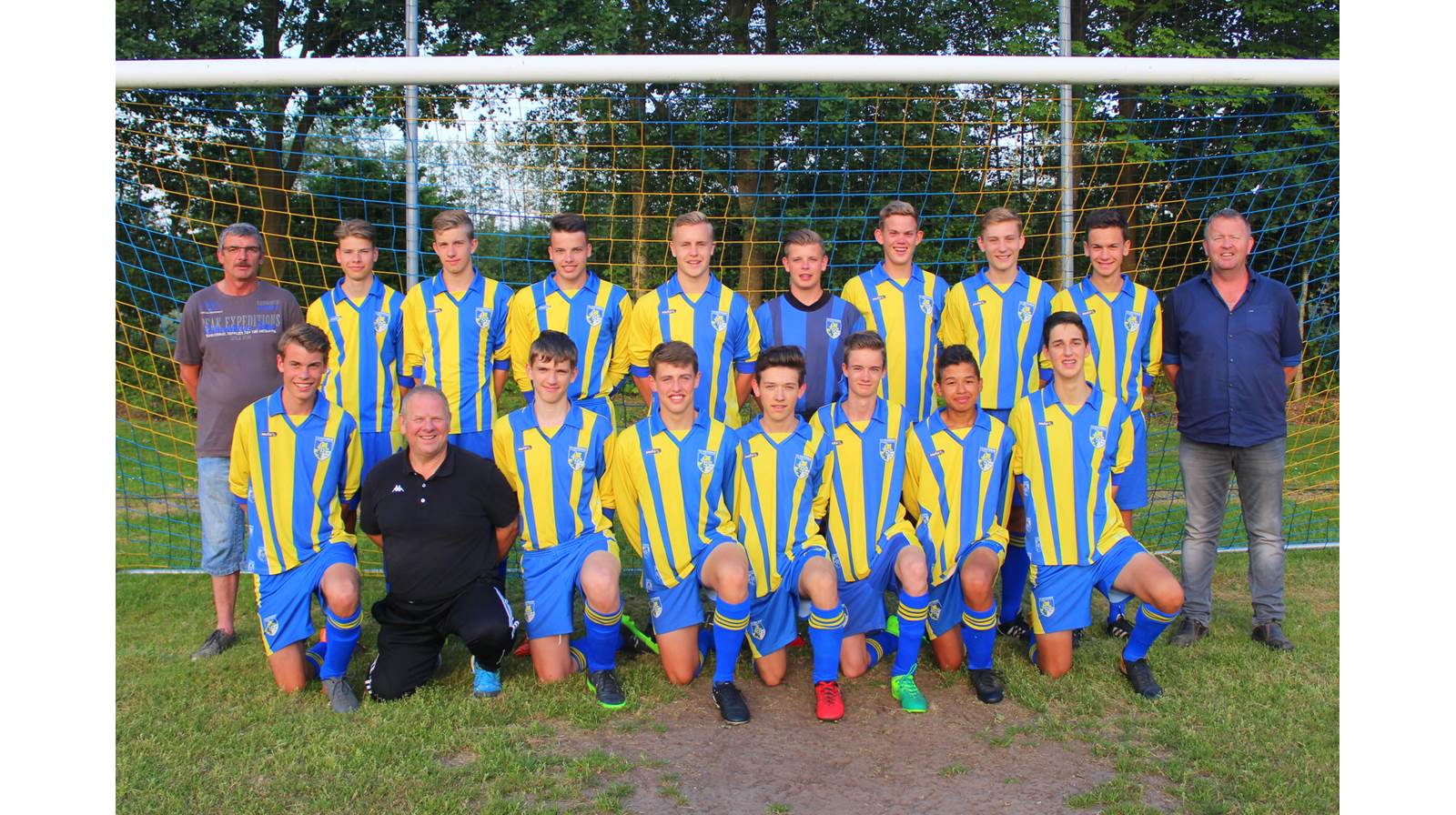 JO17-1 van VV Eastermar in Noordelijke bekerfinale - vv Suameer