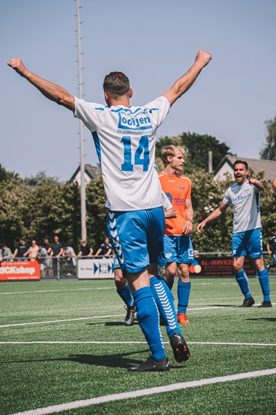 SVS'ers Looijen en Meha zorgen voor doelpuntenfestijn tegen Rhelico - S ...