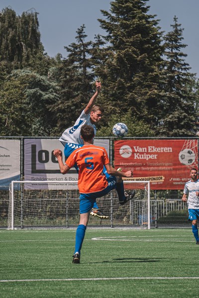 SVS'ers Looijen en Meha zorgen voor doelpuntenfestijn tegen Rhelico - S ...