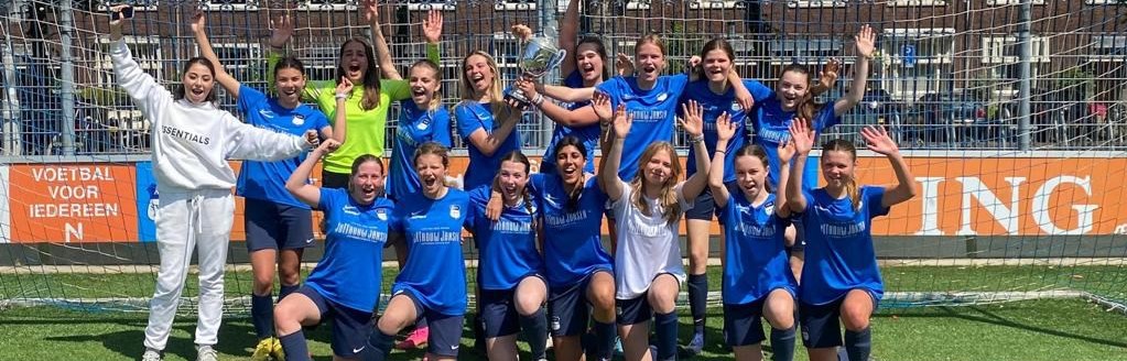 Swift MO17-1 kampioen - AVV Swift