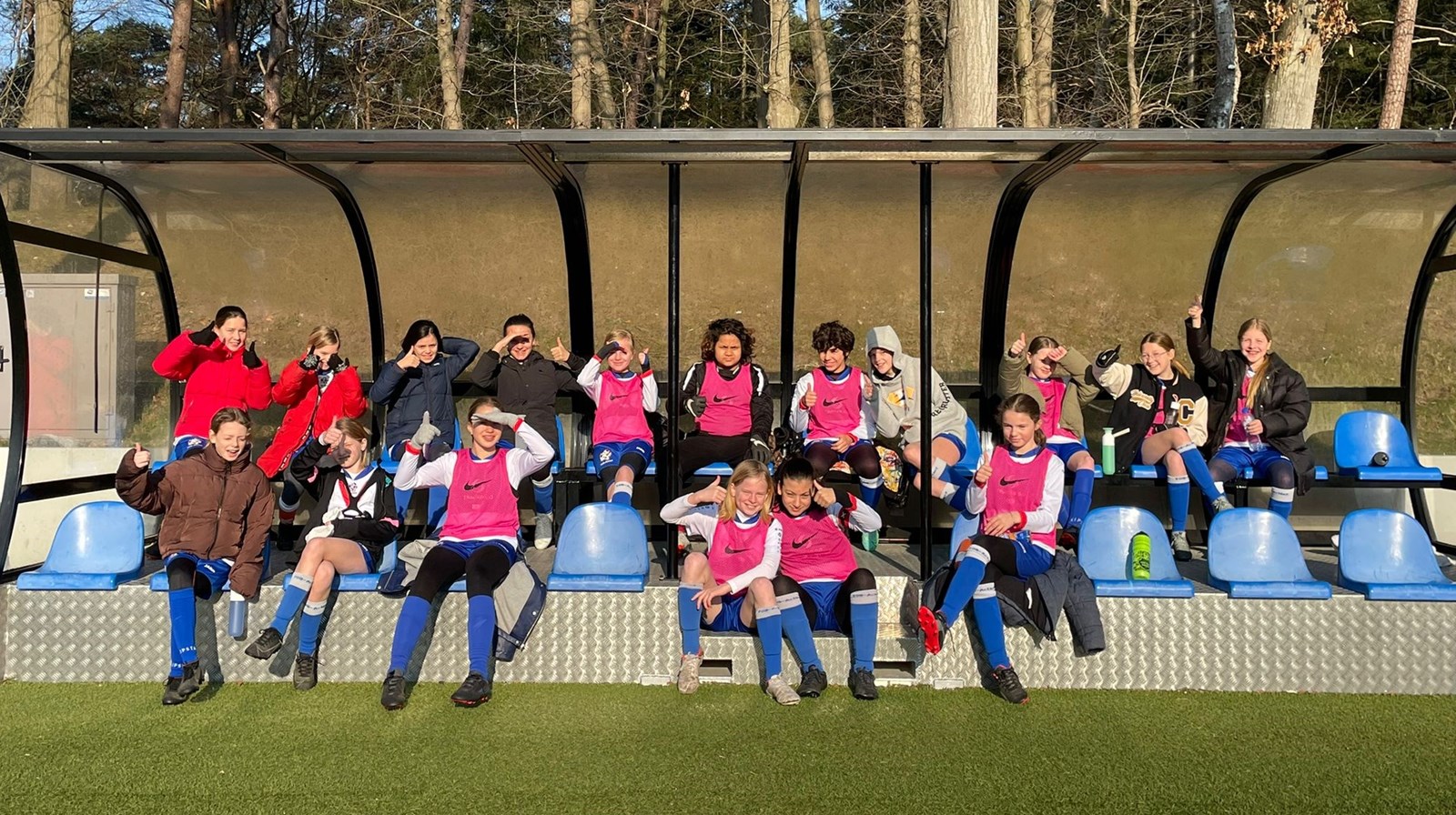 Meiden 13-2 uitgenodigd bij de KNVB - TOS-Actief