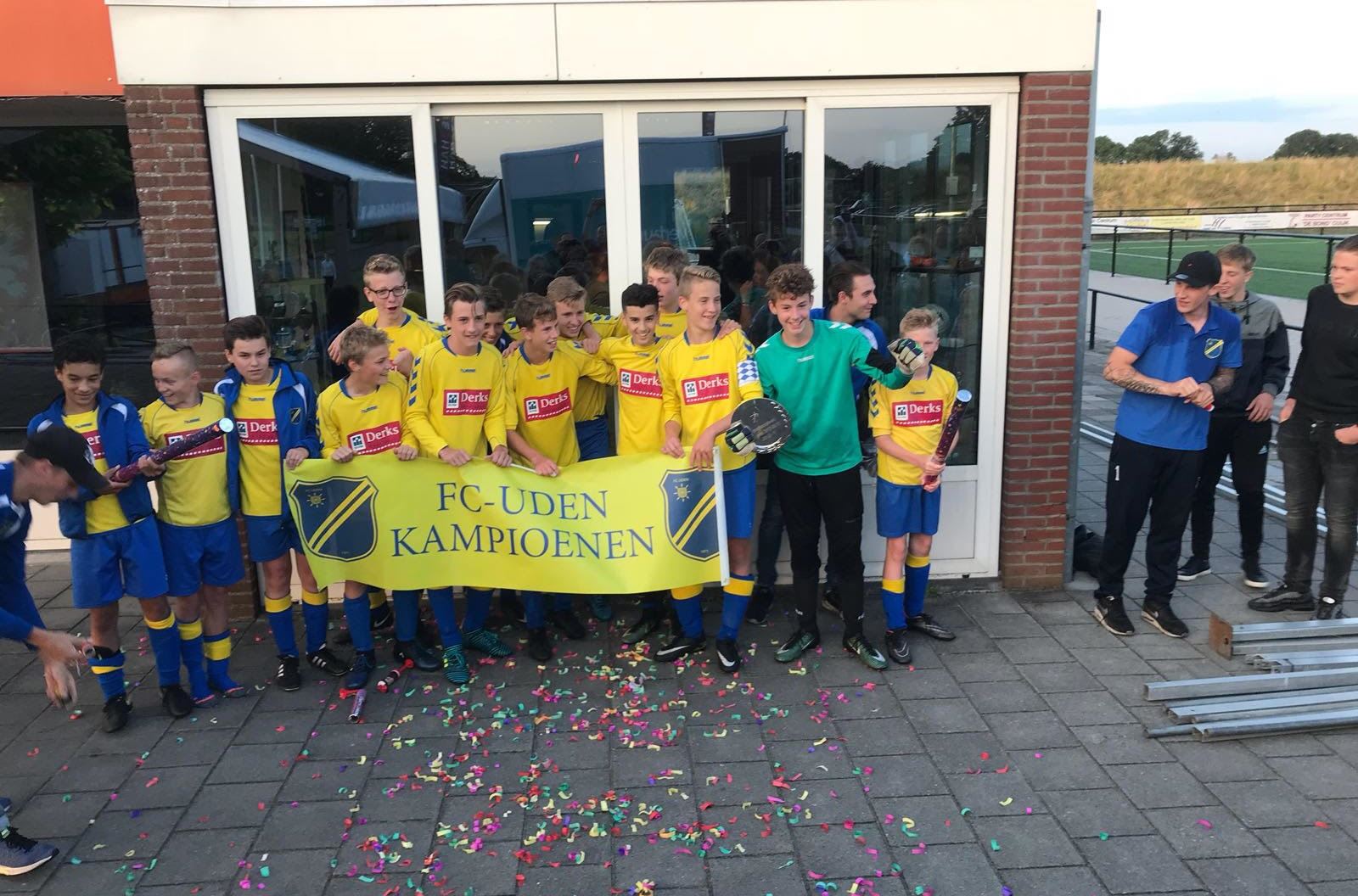 FC Uden JO15-1 dendert door naar de dubbel! - FC Uden