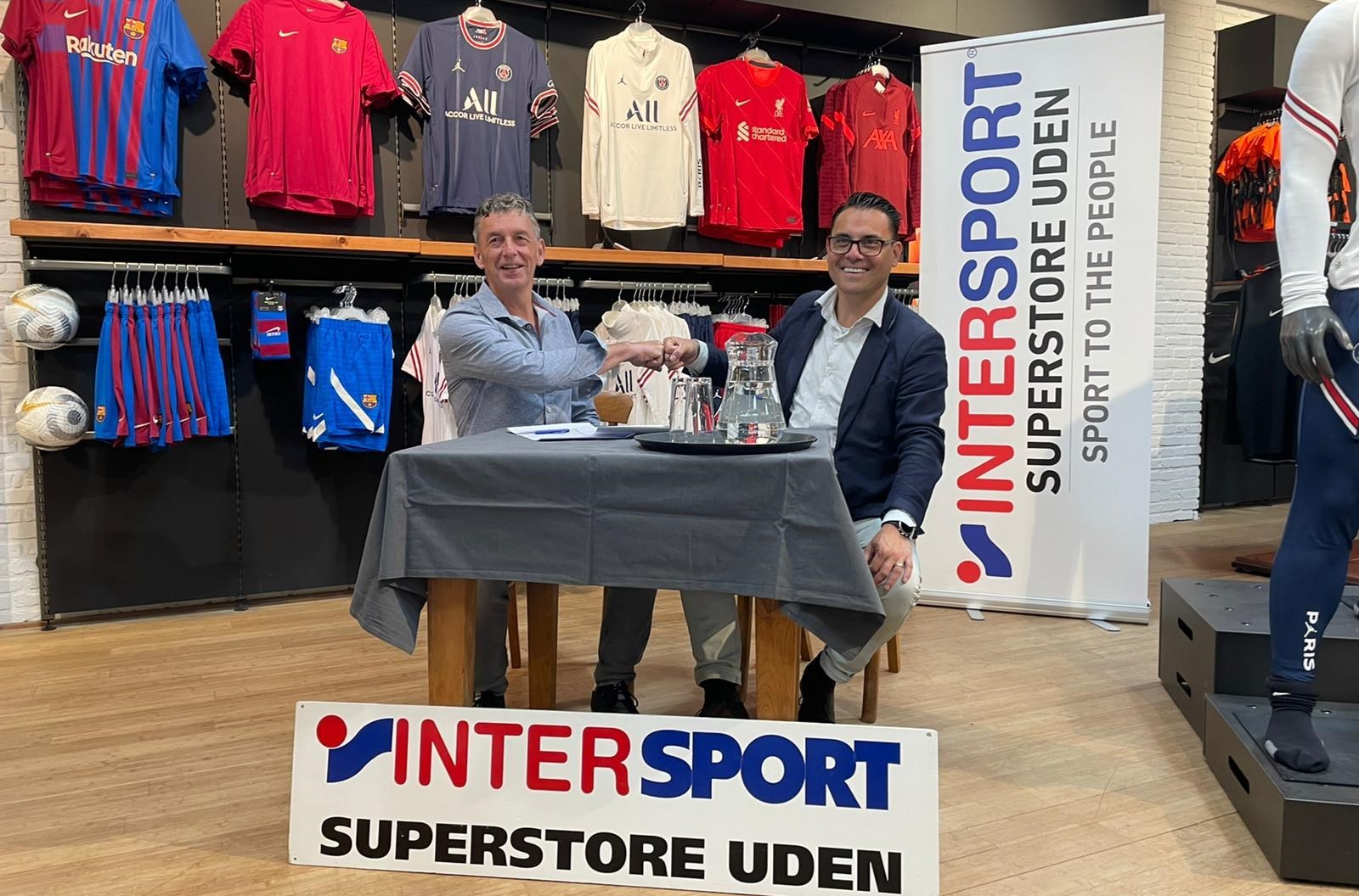 Intersport Superstore Uden nieuwe kledingsponsor FC Uden - FC Uden