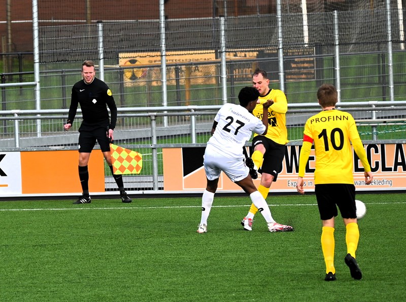 UNA 1 - OJC Rosmalen niet boeiend - UNA