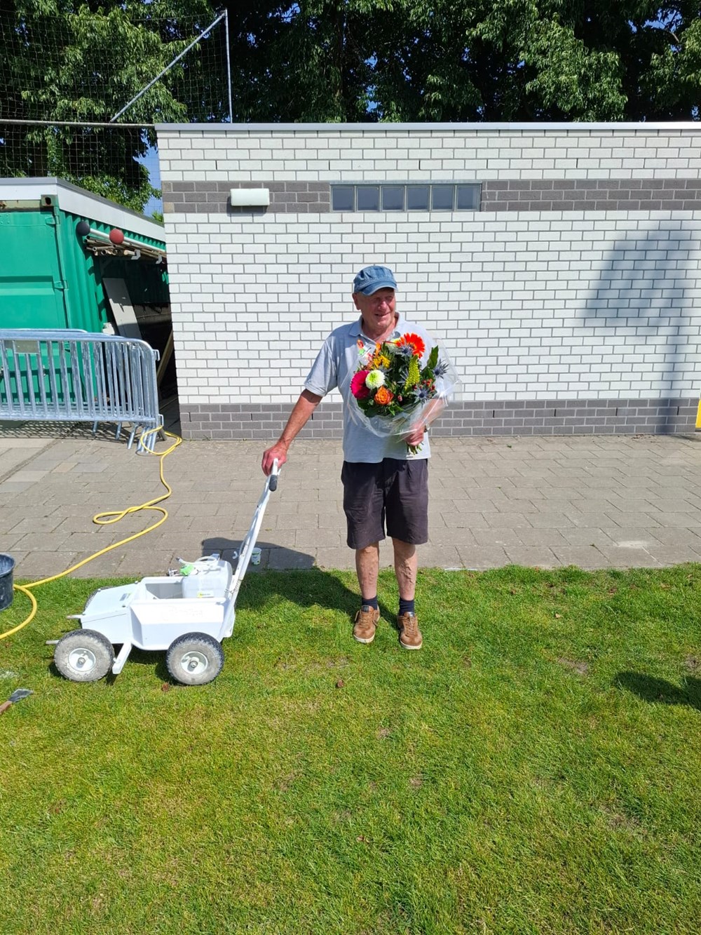 Met dank aan trouwe lijnentrekker Noud van Zoggel - UNA