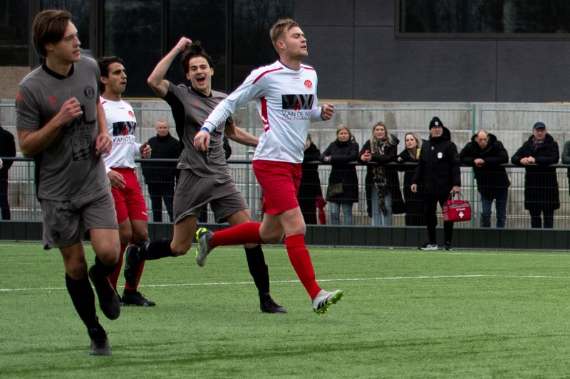 Reuzendoder Uno Animo verslaat Zwaluwe VCF dik met 1-5 - Uno Animo