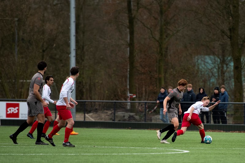 Reuzendoder Uno Animo verslaat Zwaluwe VCF dik met 1-5 - Uno Animo