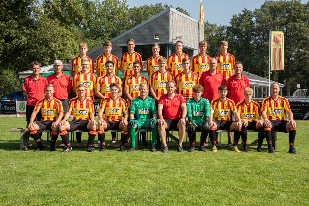Team-informatie - VAKO voetbal te Vries: Welkom
