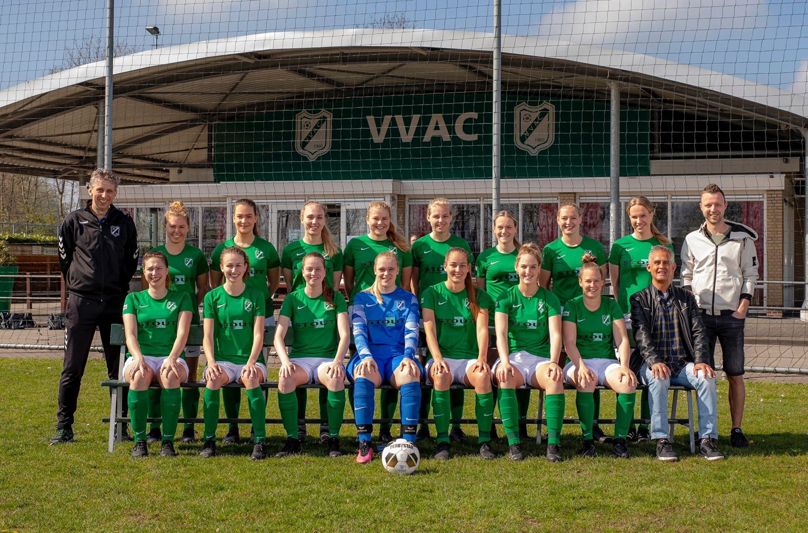 Steun VVAC VR1 in de nacompetitiefinale en ga mee met de bus - VVAC
