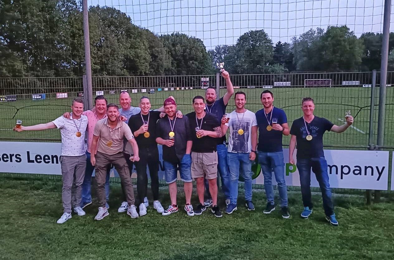 DE VALK 35-2 KAMPIOENEN!!!!!! - https://www.vvdevalk.nl/