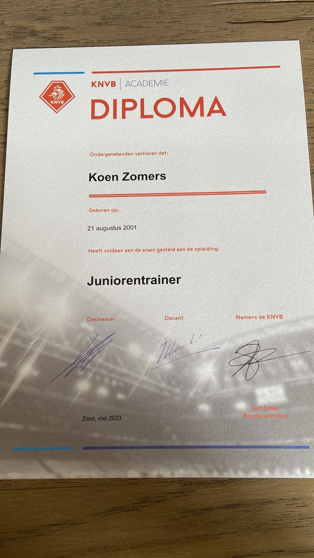 Koen Kok en Koen Zomers geslaagd als jeugdtrainer - VV Voorwaarts ...