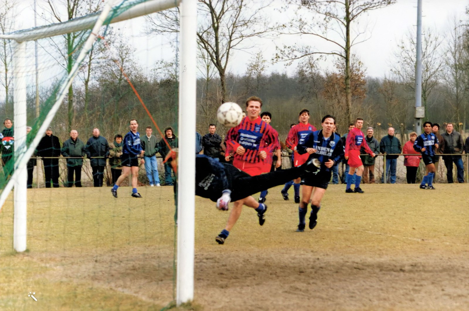 Vanavond oefent eerste elftal tegen CDW - C.V.V. Vriendenschaar