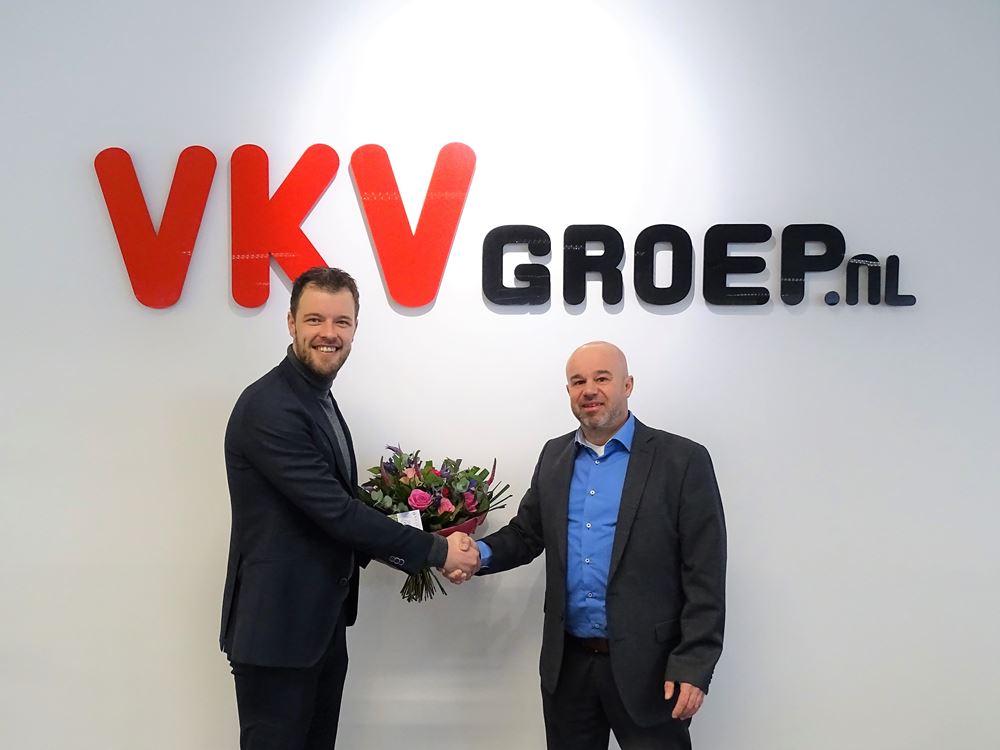 VKV-Groep ondertekent sponsorcontract - C.V.V. Vriendenschaar
