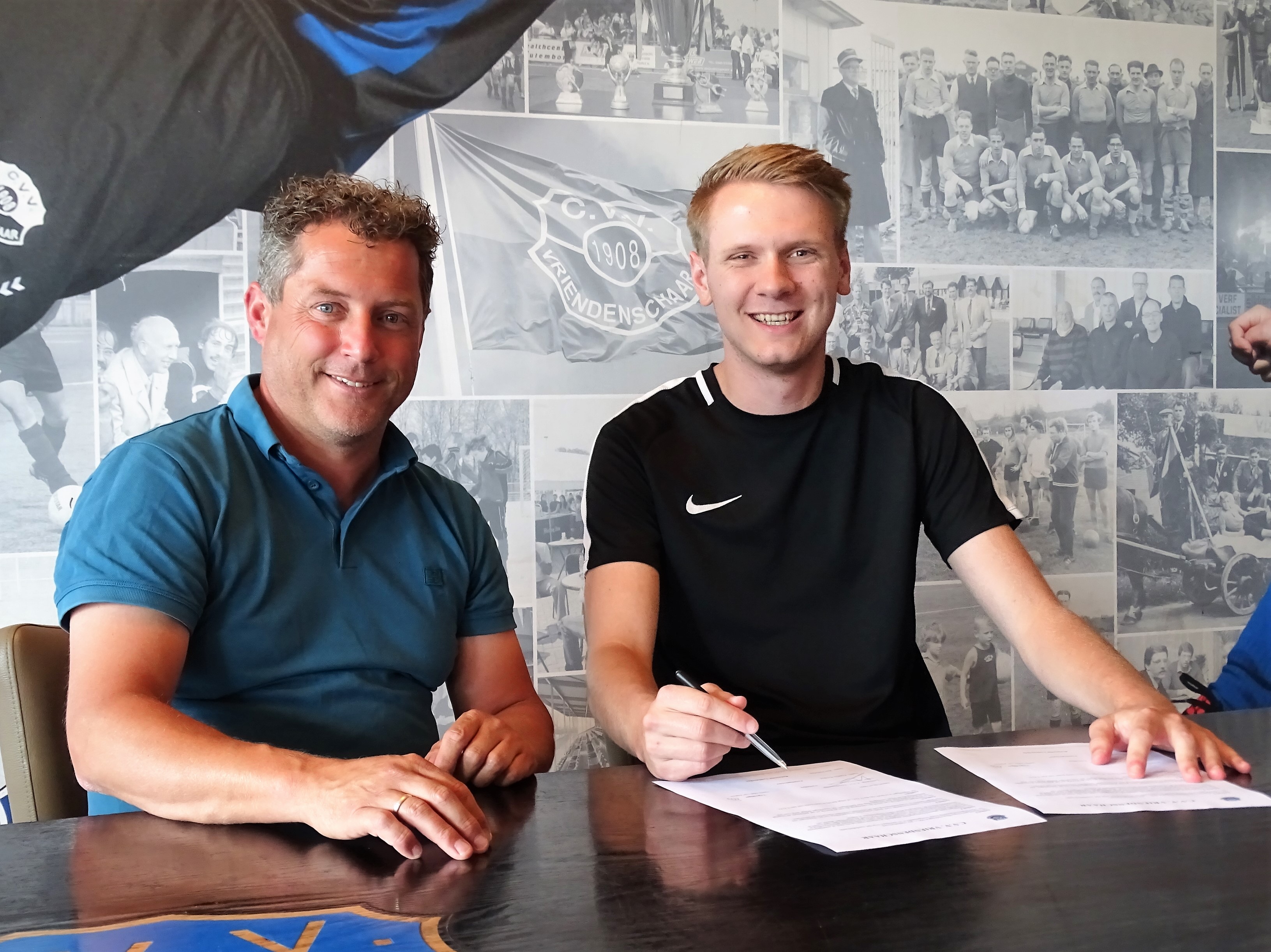 Een heleboel trainers voor het nieuwe seizoen - C.V.V. Vriendenschaar