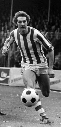 Voetbalclinic in stadion De Wageningse Berg - Wavv