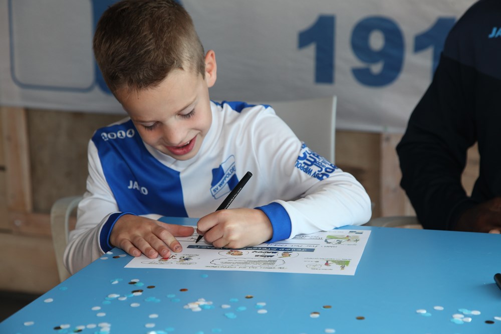 Foto's contract tekenen - SV Wippolder