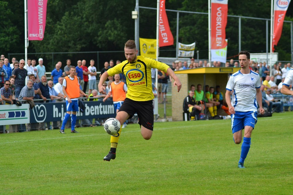 Woudenberg pakt belangrijke punten - v.v. Woudenberg