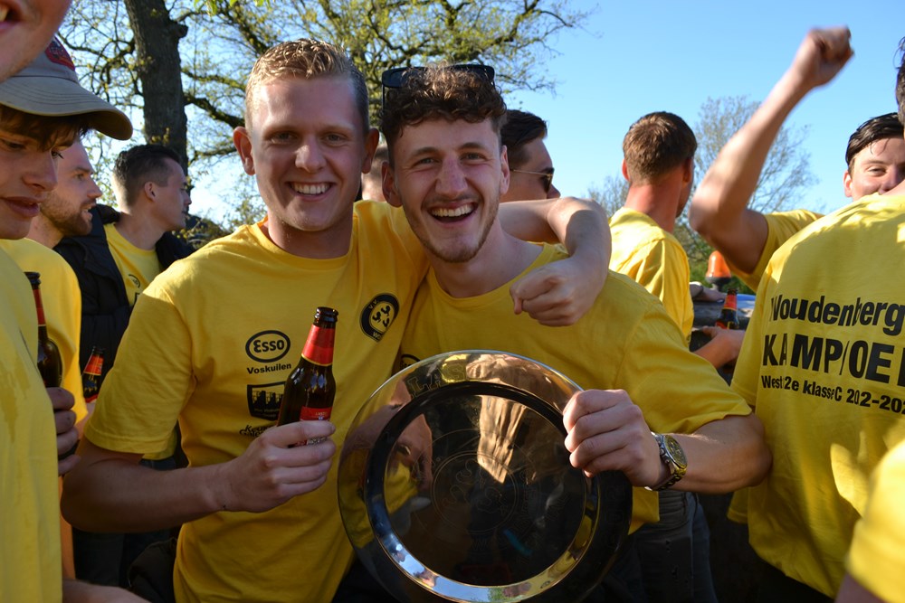 Woudenberg kampioen na ombuigen 2-0 achterstand naar 2-4 overwinning ...