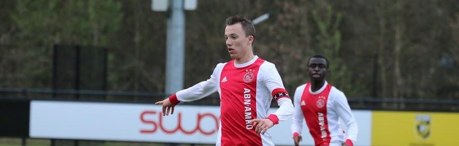 Youri Regeer tekent contract bij AFC Ajax - S.V. Zandvoort